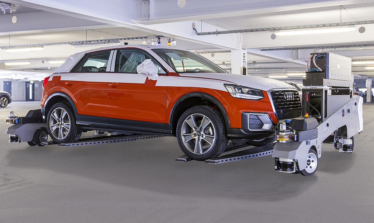 Fahrerloses Transportsystem: Autonom arbeitende Park-Roboter sortieren ...